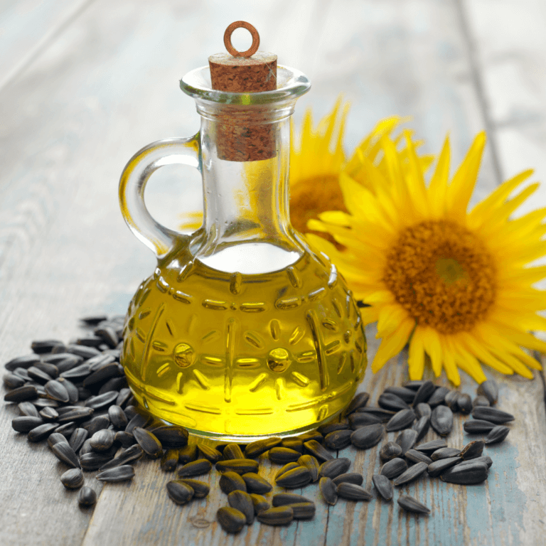 6 Best Natural Oils for Aging Skin - The Art of Anti-Aging